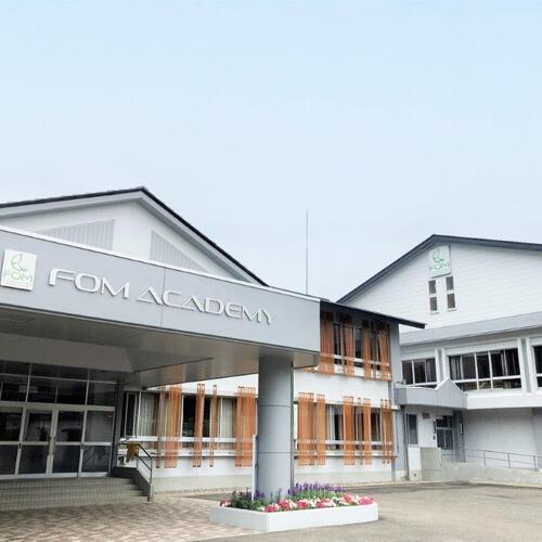 風力発電専門トレーニング施設 FOMアカデミー | Coubic